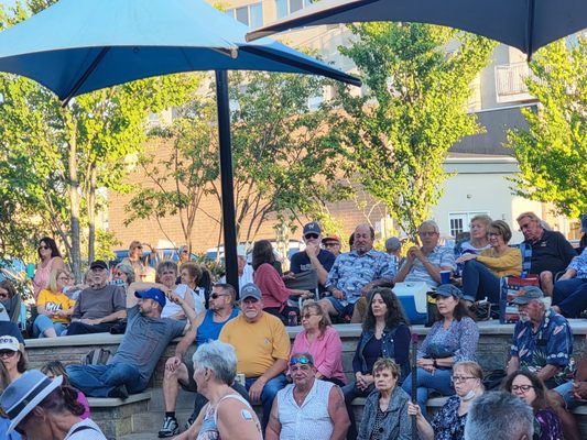 CUDAHY FAMILY LIBRARY - Updated December 2025 - 96 Photos - 3500 ...