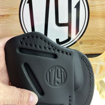 BULLFROG CORNER PAWN & GUNS - Updated October 2025 - 12 Photos - 1436 ...