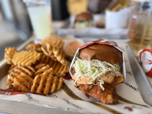 HANGRY JOE’S HOT CHICKEN - DUKE ST. - Updated July 2024 - 95 Photos ...