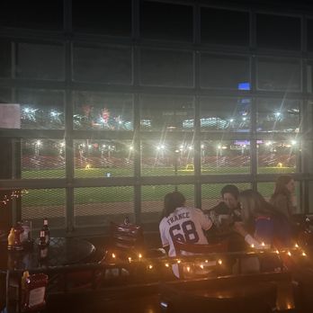 BLEACHER BAR - 560 Photos & 565 Reviews - 82 Lansdowne St, Boston ...