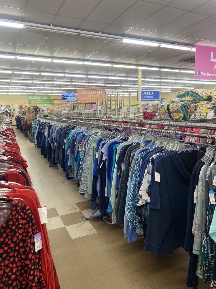 GOODWILL - Updated January 2026 - 387 Mall Rd, Oak Hill, West Virginia ...