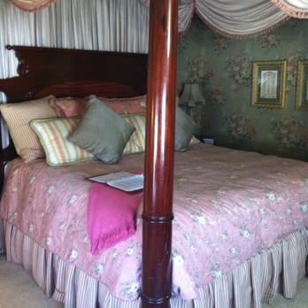 BERRY MANOR INN - Updated August 2024 - 66 Photos & 64 Reviews - 81 ...