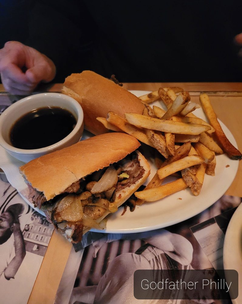 PAULS DELI NEWTOWN - Updated August 2024 - 90 Photos & 246 Reviews ...