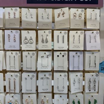 PINK BOX - Updated October 2025 - 29 Photos & 17 Reviews - 6929 Airport ...