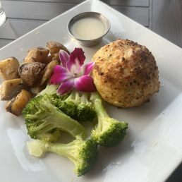 CARLUCCI’S WATERFRONT - Updated May 2025 - 582 Photos & 568 Reviews ...