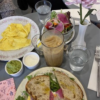 LUCILLE - Updated July 2024 - 233 Photos & 190 Reviews - 1218 H St ...