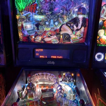 RETROVOLT ARCADE - Updated June 2025 - 261 Photos & 113 Reviews - 544 ...