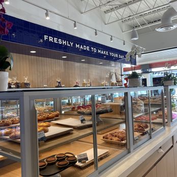 PARIS BAGUETTE - Updated September 2025 - 95 Photos & 29 Reviews - 6811 ...