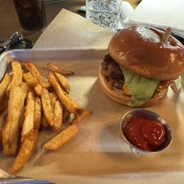 STACK BURGERS & BOURBON - Updated July 2025 - 77 Photos & 69 Reviews ...
