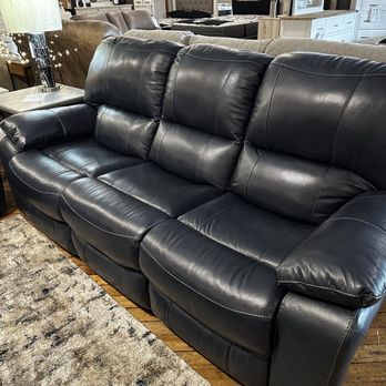 GARDNER OUTLET FURNITURE Updated February 2025 15 Photos 380 Main St Gardner Massachusetts Furniture Stores Phone Number Yelp