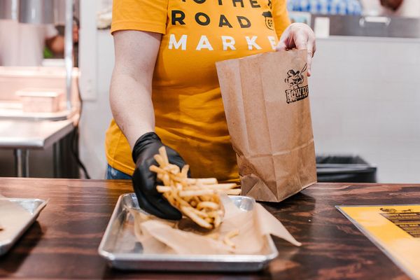 HOWDY BURGER - Updated December 2025 - 25 Photos & 47 Reviews - 1124 S ...