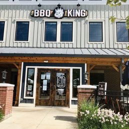 BBQ KING SMOKEHOUSE AND TAVERN - Updated October 2025 - 192 Photos ...