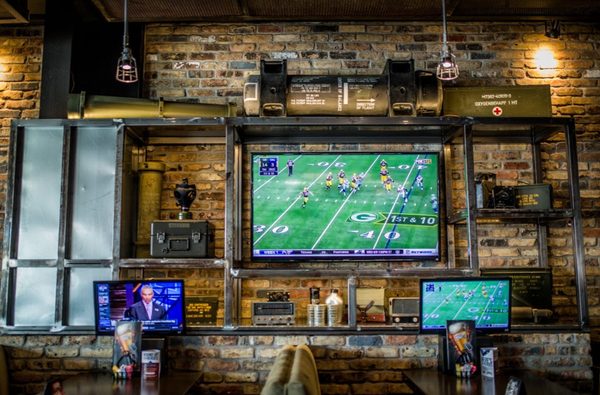 BOMBSHELLS RESTAURANT & BAR - 234 Photos & 439 Reviews - 7501 N ...