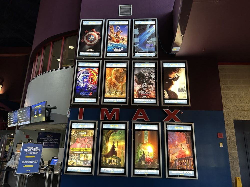 CINEPLEX CINEMAS MISSISSAUGA - Updated June 2025 - 178 Photos & 50 ...