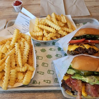 SHAKE SHACK ADDISON - Updated April 2025 - 101 Photos & 108 Reviews ...