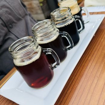 STEINS BEER GARDEN & RESTAURANT - Updated January 2025 - 2032 Photos ...