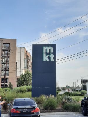 MKT - Updated December 2025 - 25 Photos - 600 N Shepherd Dr, Houston ...