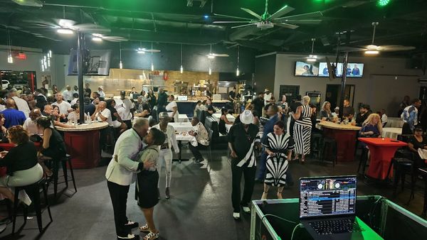 TEMECULA SPORTS LOUNGE - Updated January 2026 - 33 Photos & 38 Reviews ...