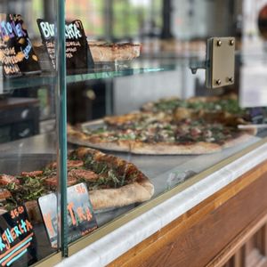 PIZZ’AMICI - Updated December 2024 - 29 Photos - 1215 W Grand Ave ...