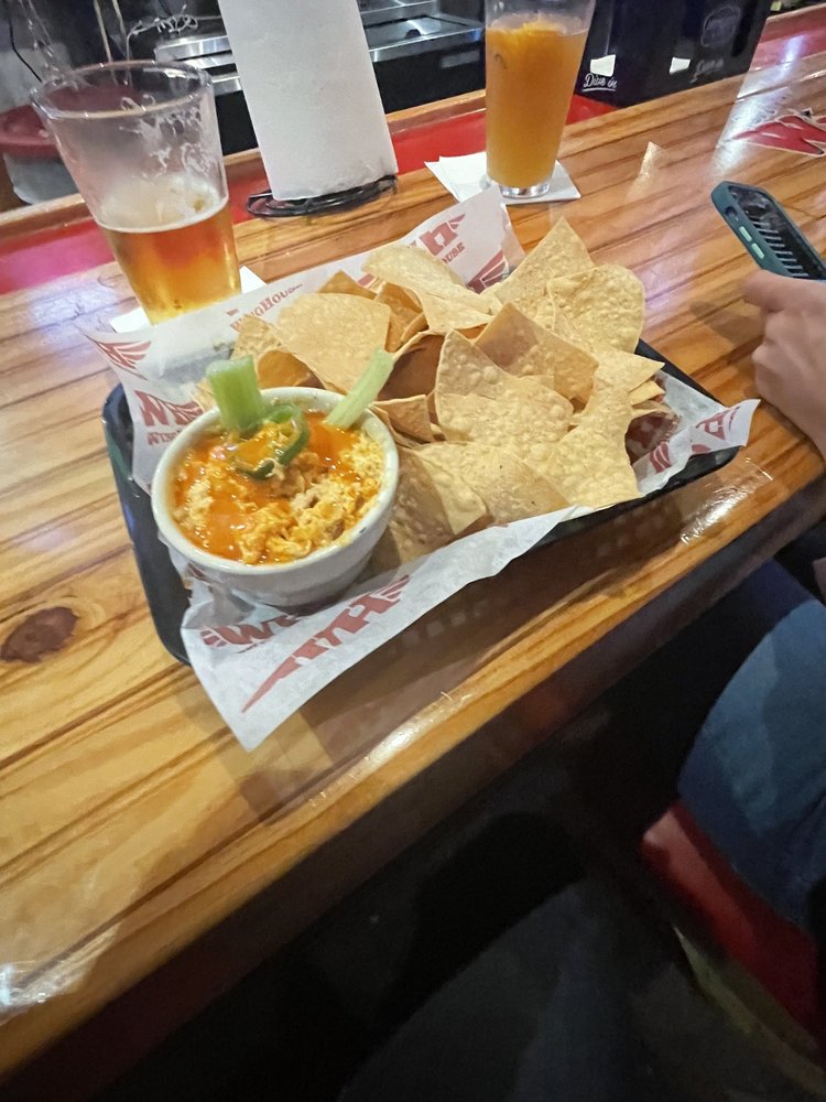 WINGHOUSE BAR & GRILL - 47 Photos & 50 Reviews - 2145 E Silver Springs ...