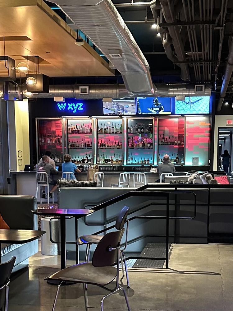 ALOFT LAS COLINAS - 77 Photos & 139 Reviews - 122 East John Carpenter ...