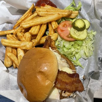 SIMON’S RESTAURANT & DELI - Updated March 2025 - 76 Photos & 130 ...