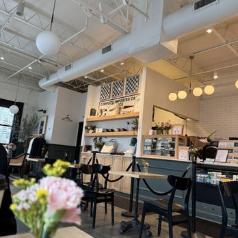 SUNDAY MOTOR CO CAFE - Updated April 2025 - 447 Photos & 192 Reviews ...