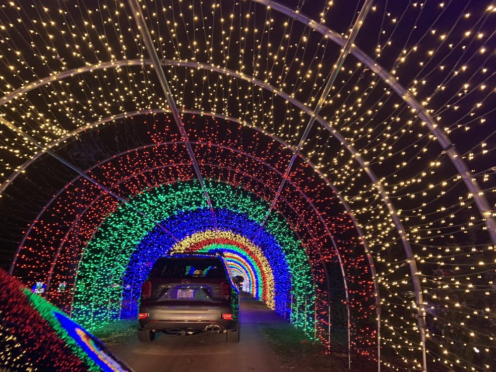 FIELDSTREAM FARM AND CHRISTMAS LIGHTS - Updated December 2025 - 89 ...