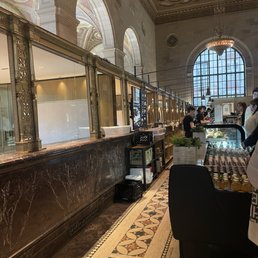 CREW COLLECTIVE & CAFÉ - Updated December 2024 - 972 photos & 430 avis ...