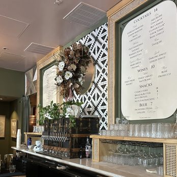 HELLO DARLING - Updated January 2026 - 202 Photos & 104 Reviews - 1610 ...