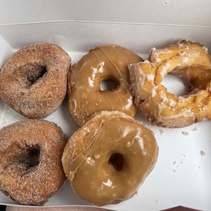 THOMAS DONUT & SNACK SHOP - 508 Photos & 781 Reviews - 19208 Front ...