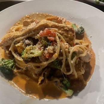 ESTELLA - Updated February 2025 - 211 Photos & 196 Reviews - 49 Temple ...