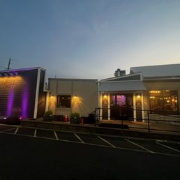 22 WEST TAP AND GRILL - Updated December 2025 - 488 Photos & 563 ...