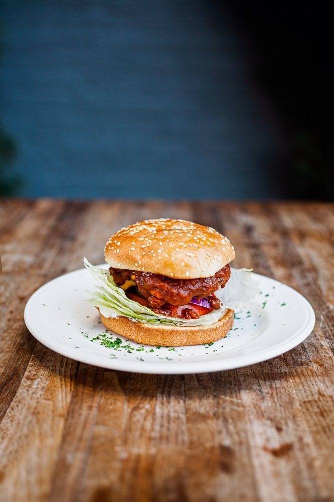 Sunset Grill Hollywood, Los Angeles | Roadtrippers