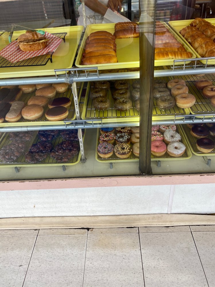 USA DONUTS - Updated July 2024 - 27 Photos & 48 Reviews - 4425 Gaston ...