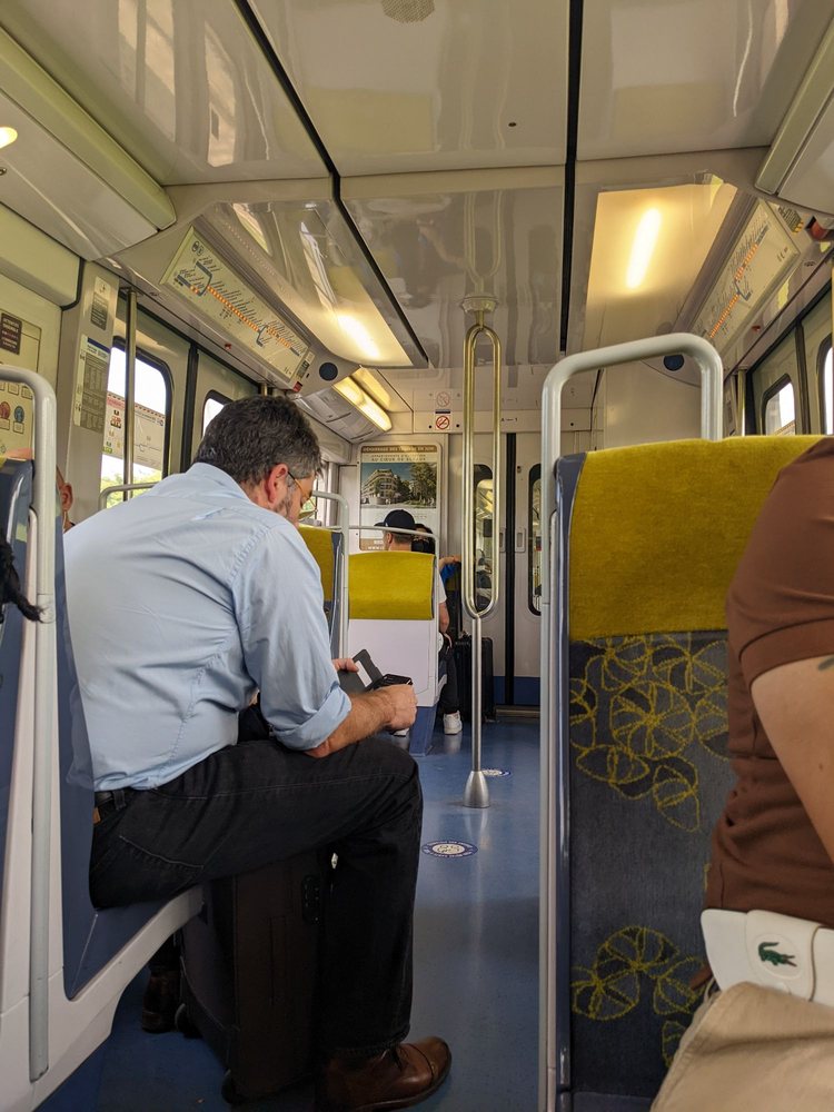 RER B - Updated October 2024 - 11 Photos - 3 Place de Londres, Tremblay ...