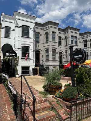 FLOWERZ - Updated August 2025 - 16 Photos - 318 Massachusetts Ave NE ...
