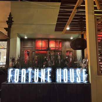 FORTUNE HOUSE - Updated June 2025 - 605 Photos & 374 Reviews - 2010 ...