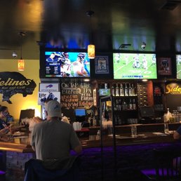 SIDELINES SPORTS BAR AND GRILL - Updated September 2024 - 219 Photos ...