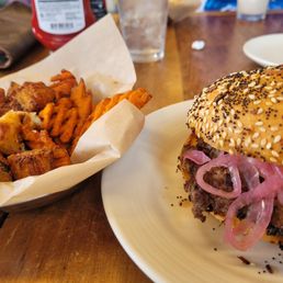 SOCIETY BURGER - Updated July 2025 - 197 Photos & 186 Reviews - 9999 S ...