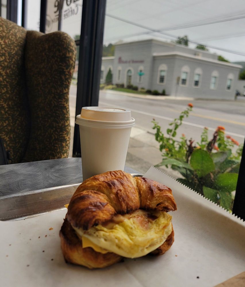 ONE LOVE COFFEE HOUSE - Updated July 2025 - 5441 Lee Hwy, Troutville ...