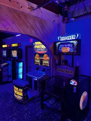 FLIPPER MCCOY’S - Updated December 2025 - 69 Photos & 43 Reviews - 2212 ...