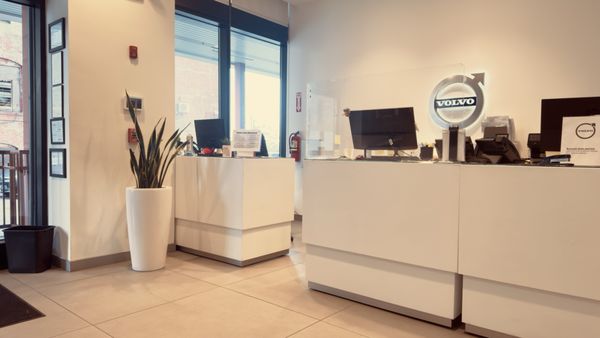 VOLVO CARS BROOKLYN - Updated September 2025 - 23 Reviews - 81 39th St ...