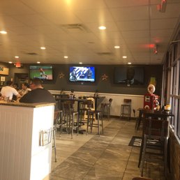 OLD LINE RESTAURANT & PUB - Updated December 2025 - 65 Photos & 67 ...