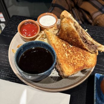 KINDRED PUBLIC HOUSE - Updated January 2026 - 15 Photos & 11 Reviews ...