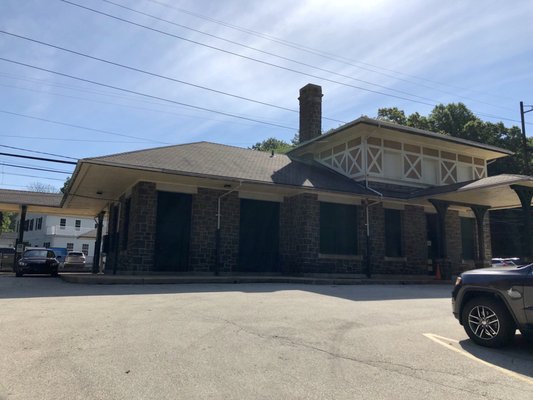 PENLLYN SEPTA TRAIN STATION - Updated January 2025 - 908 Pershing Rd ...