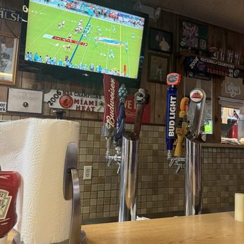 WINGS PLUS - Updated December 2025 - 259 Photos & 412 Reviews - 87 W ...