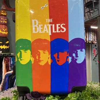 JUNKEE CLOTHING EXCHANGE - Updated April 2025 - 528 Photos & 397 ...