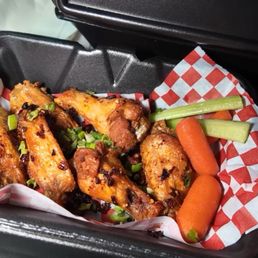 FLAPPY’S WINGS AND BAR - Updated October 2025 - 313 Photos & 148 ...