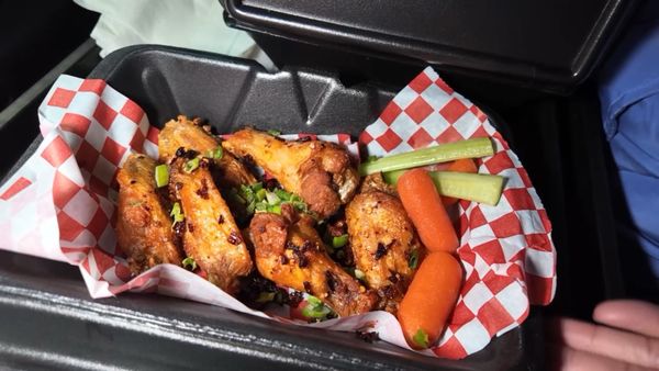 FLAPPY’S WINGS AND BAR - Updated October 2025 - 313 Photos & 148 ...